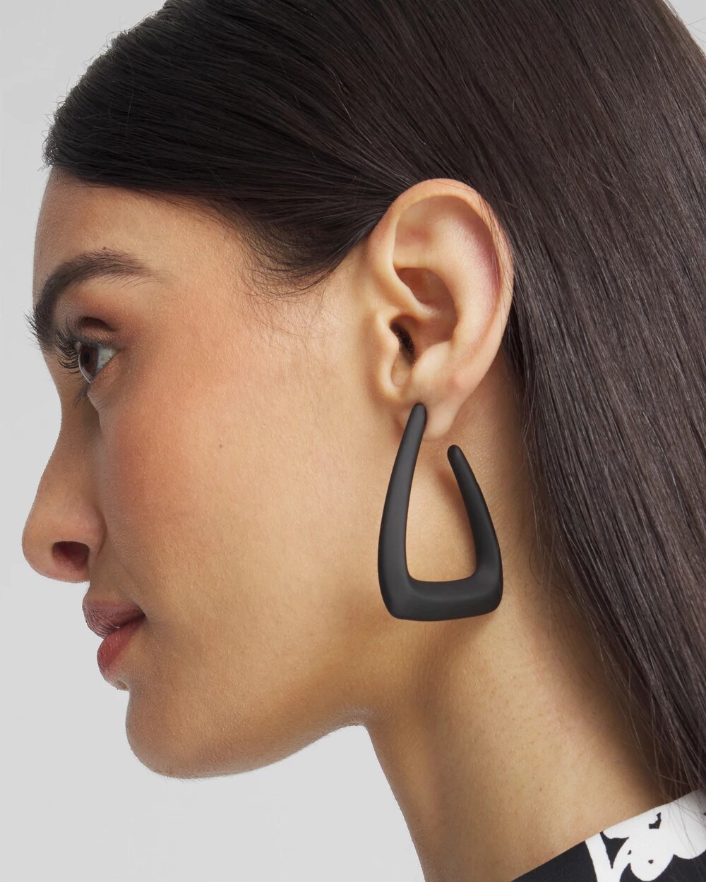 No Droop™ Black Coated Hoops | Chico's